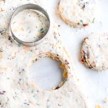 Flaky Bacon Cheddar Buttermilk Biscuits - Aberdeen's Kitchen