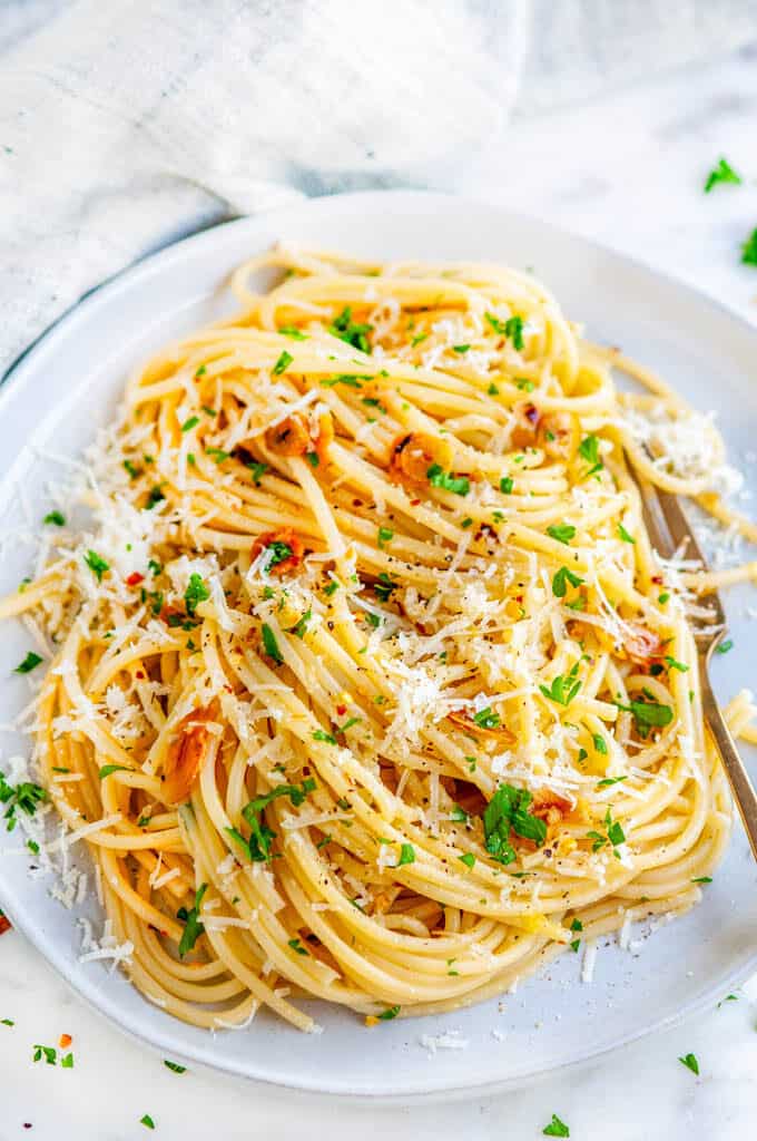 Pasta Aglio E Olio Garlic And Oil Chef Style Aberdeen s Kitchen Pasta Aglio E Olio Garlic And Oil Chef Style Aberdeen s Kitchen