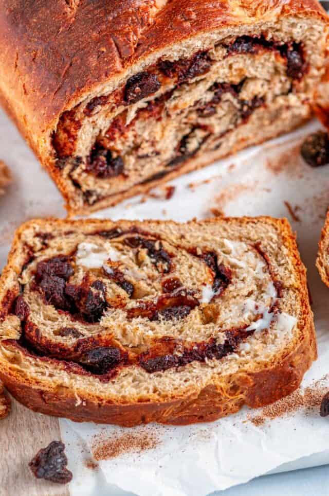 Cinnamon Raisin Swirl Bread - Aberdeen's Kitchen