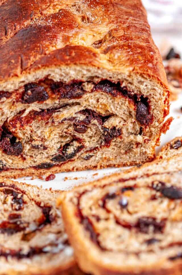 Cinnamon Raisin Swirl Bread - Aberdeen's Kitchen