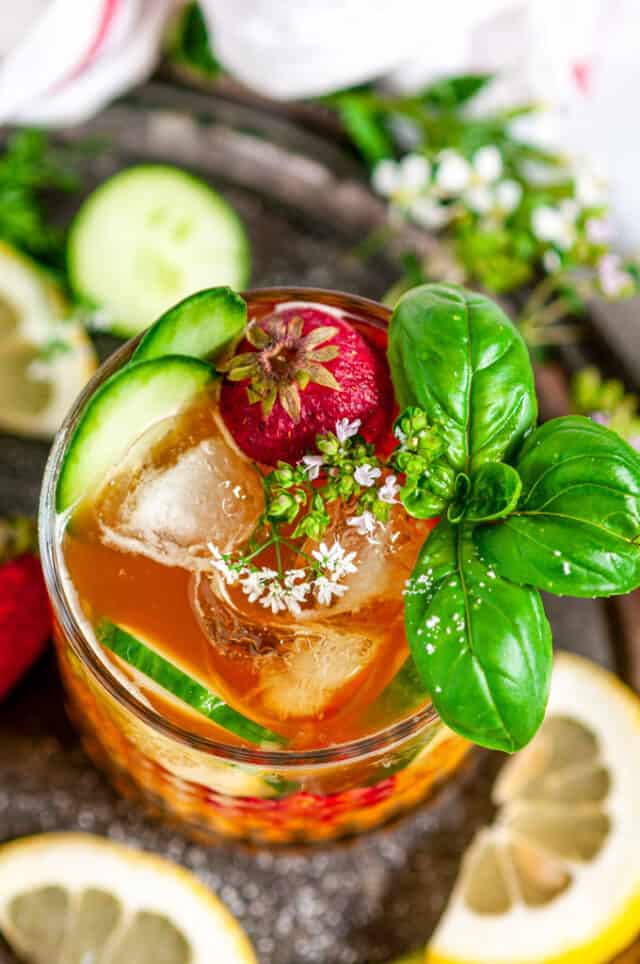 Classic Pimm's Cup Cocktail - Aberdeen's Kitchen