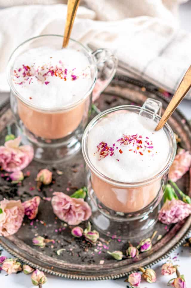 Rose Bud Earl Grey Tea Latte - Aberdeen's Kitchen