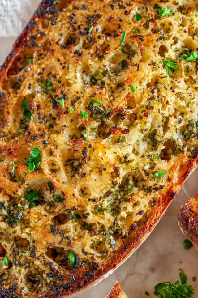 Herbed Butter Garlic Bread - Aberdeen's Kitchen