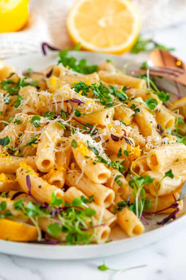 Spring Lemon Alfredo Pasta - Aberdeen's Kitchen