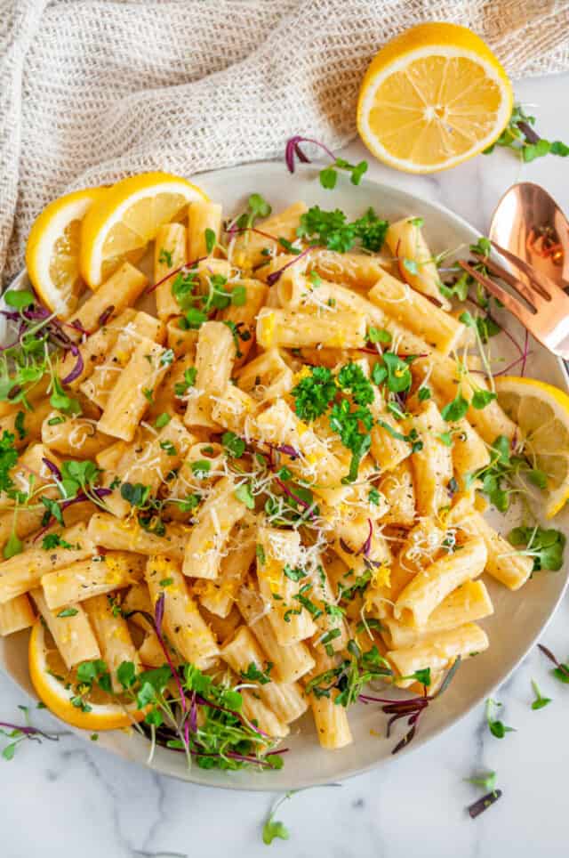 Spring Lemon Alfredo Pasta - Aberdeen's Kitchen