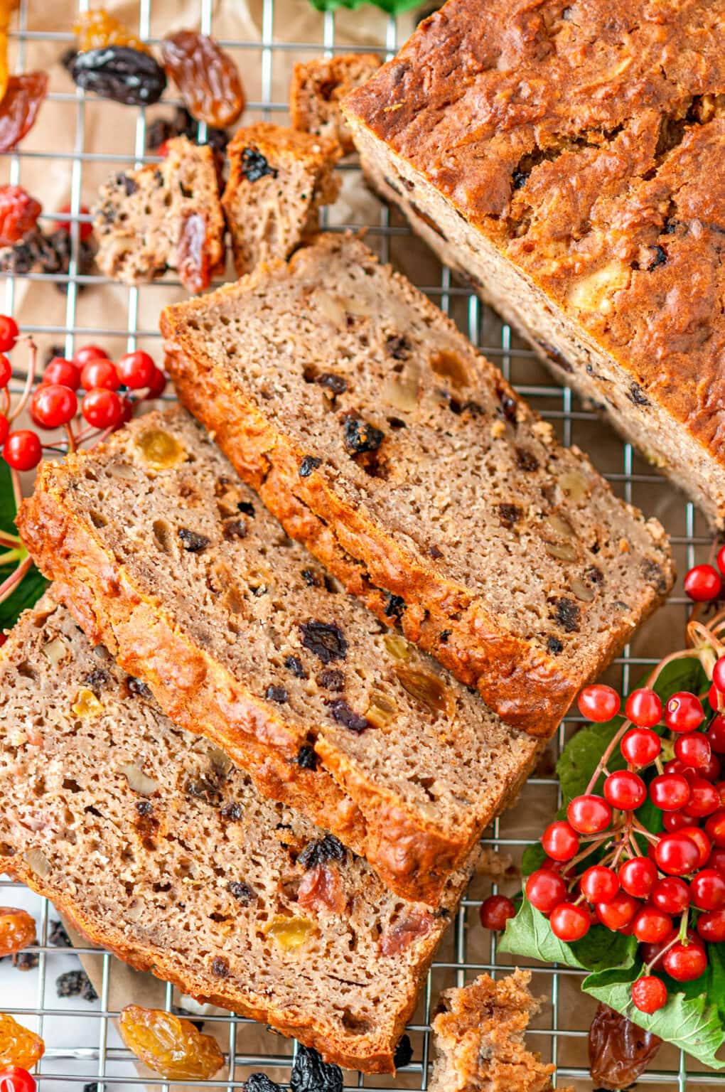 Spiced Currant Apple Bread - Aberdeen's Kitchen