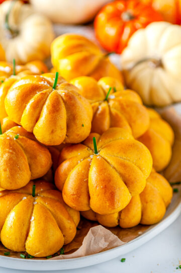 Pumpkin Bread Rolls - Aberdeen's Kitchen