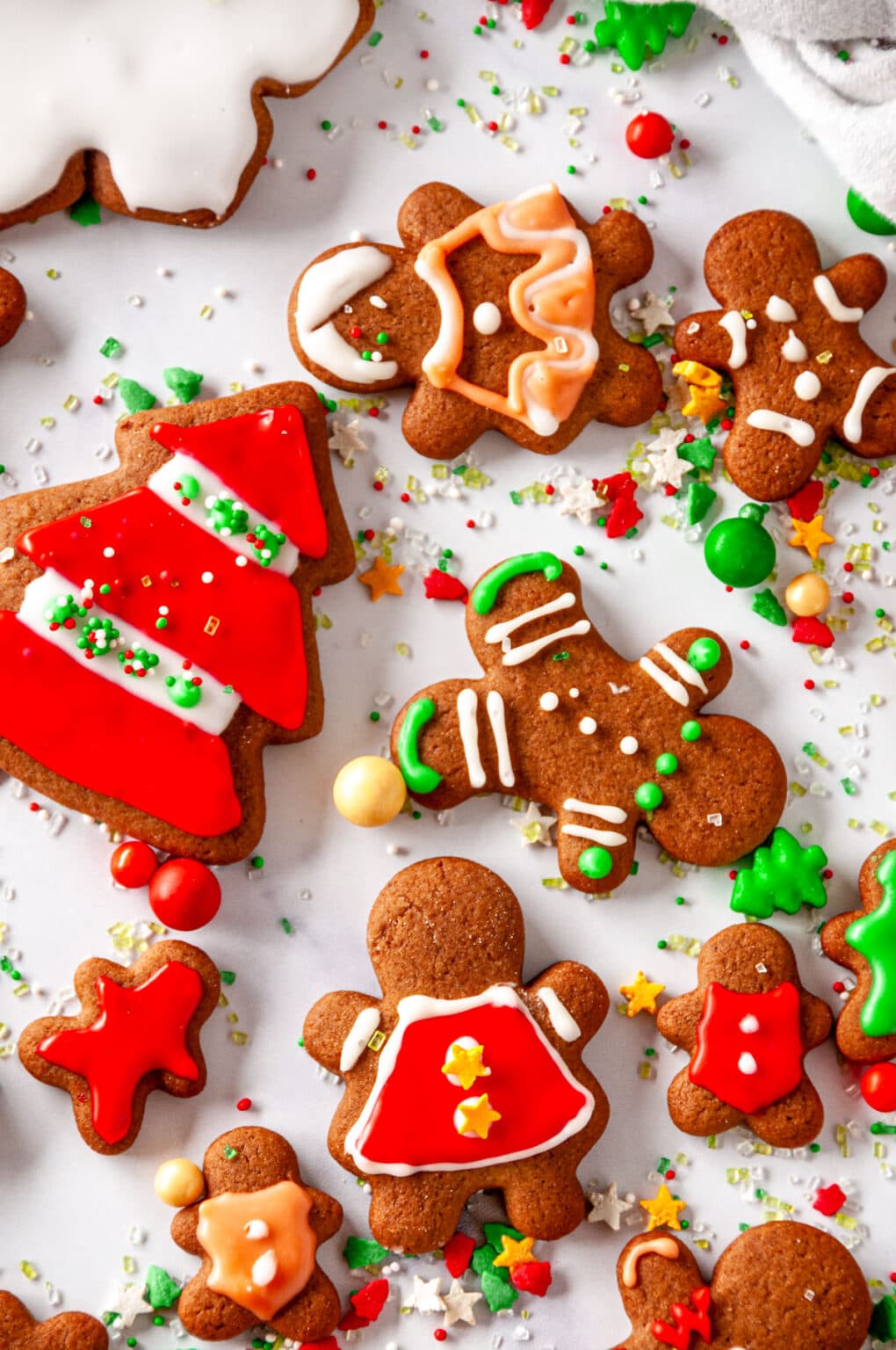 Holiday Gingerbread Cookies - Aberdeen's Kitchen