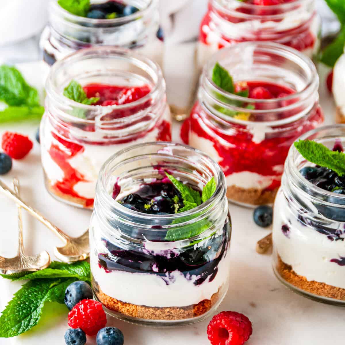 Juniper Berry Cheesecake Jam: A Unique and Delicious Spread | WordofMany